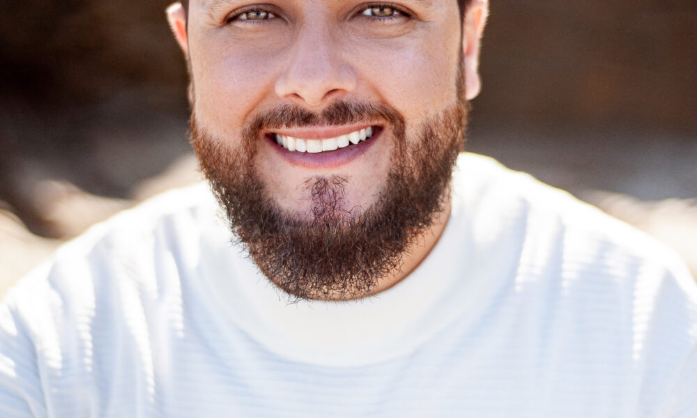 André Rocha consolida sua carreira lançando o álbum “Inacreditável” com ...