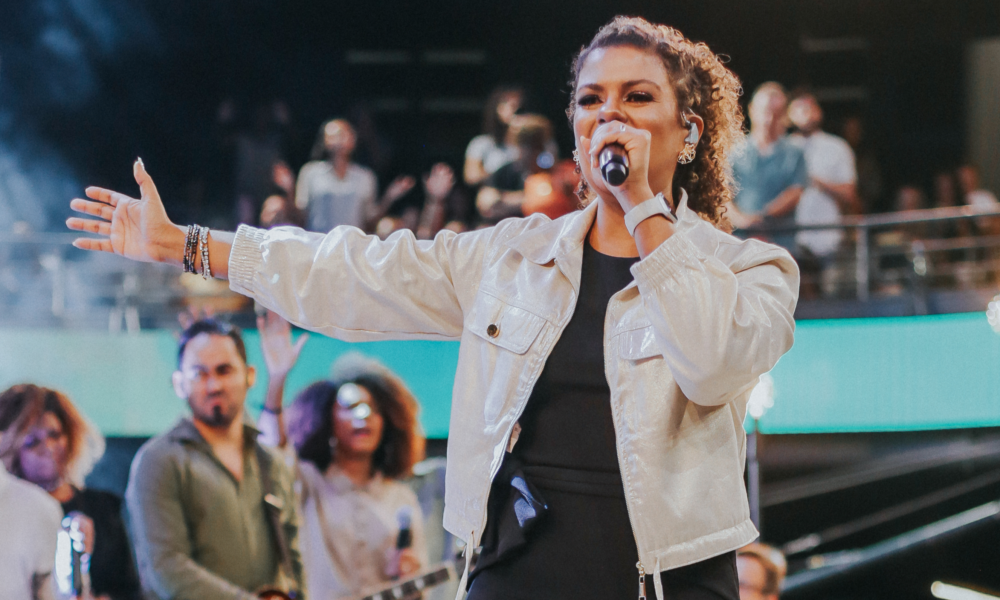 Nívea Soares Lança “hosana” Segunda Música De Trabalho De Seu Novo