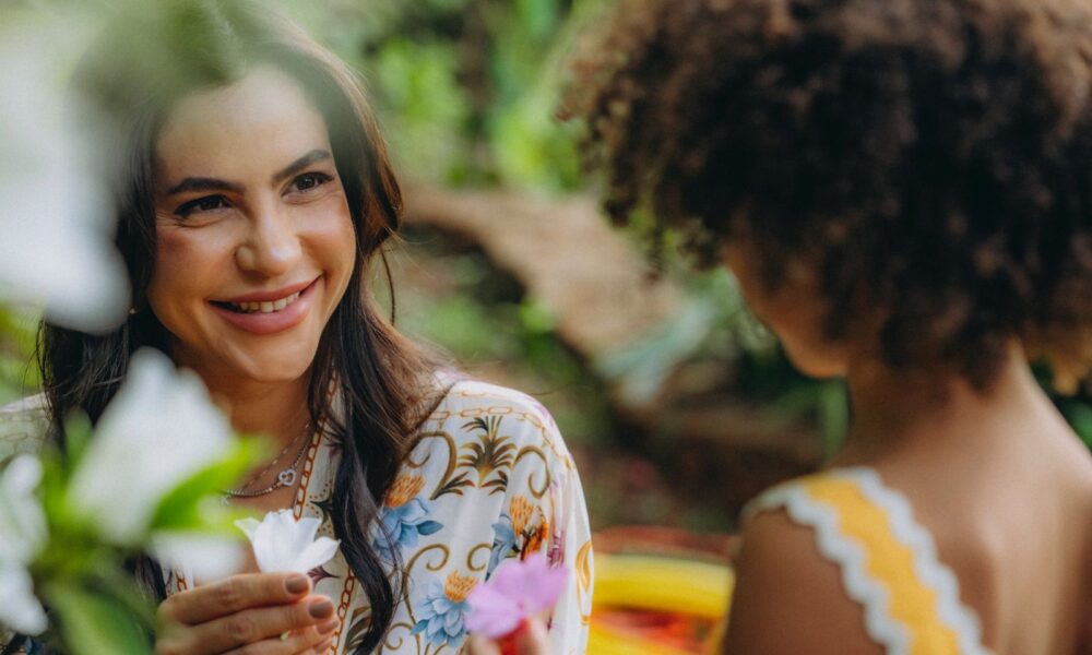 Késia Soares lança o single e clipe de “Coroa da Criação”, que marca ...