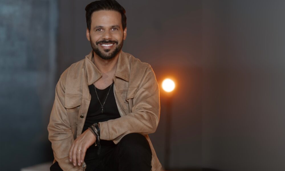 O cantor Filipe Marques lança a bela canção “Amor de Deus” - Gospel Channel